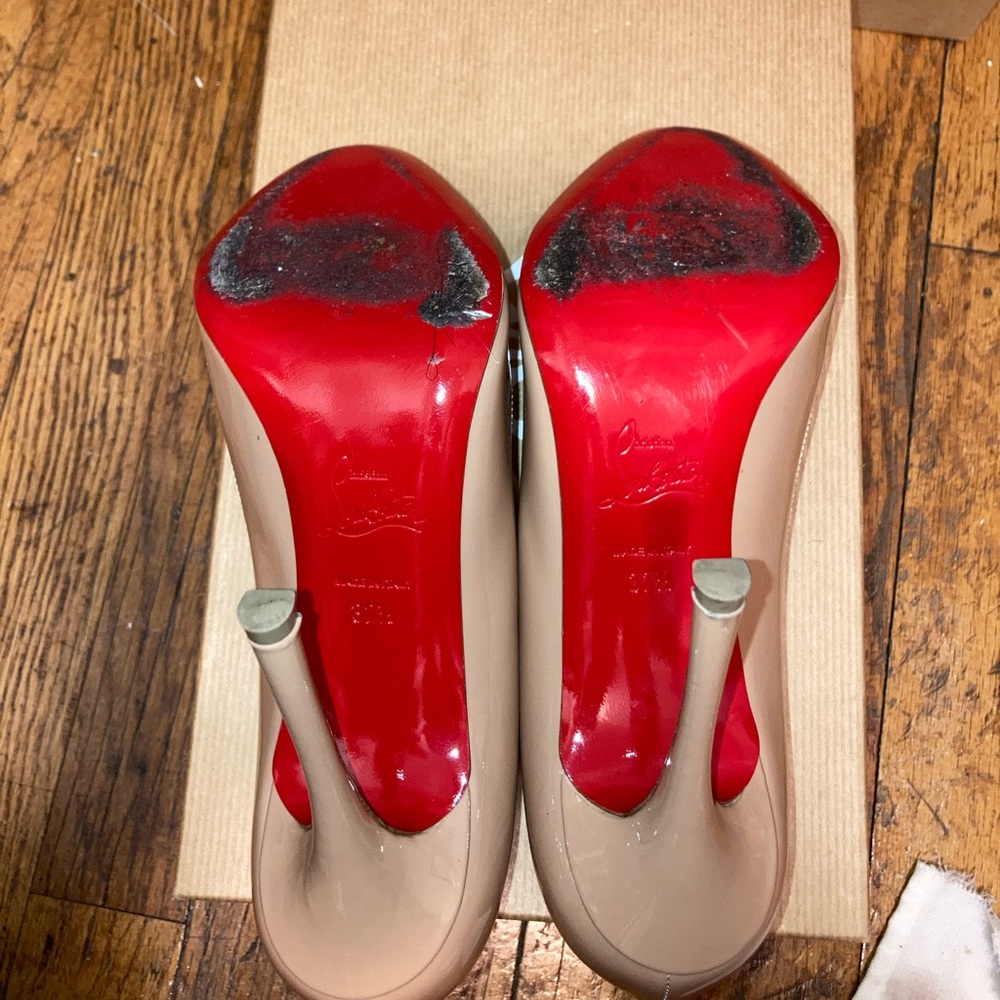 Christian Louboutin Nude Color Shoe - Gem